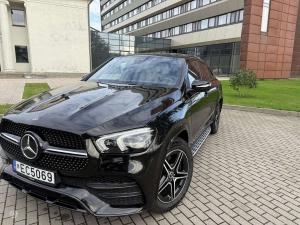 Black Mercedes-Benz GLE 350 2020 in Klaipeda, with an engine capacity of 1.95 L and mileage of 178 thousand km for 49998 €, photo 5 on AUTOMOTO.COM.LV