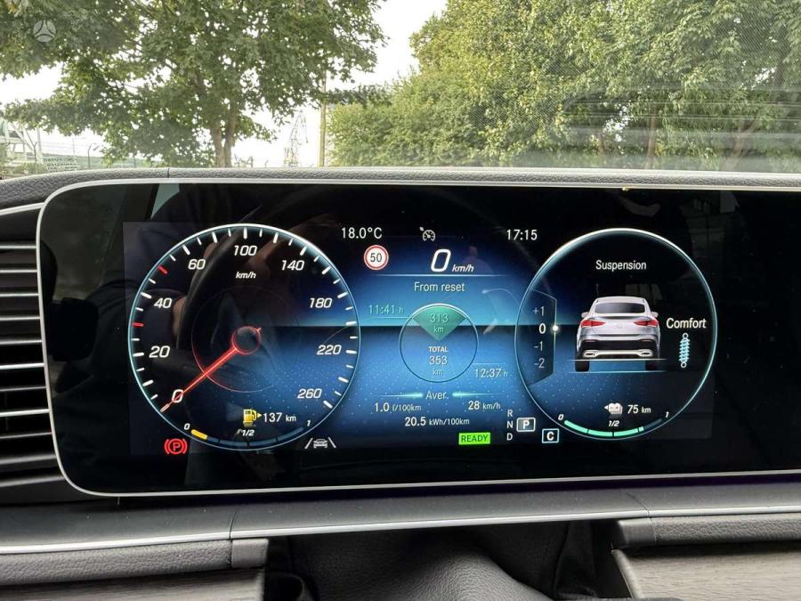 Black Mercedes-Benz GLE 350 2020 in Klaipeda, with an engine capacity of 1.95 L and mileage of 178 thousand km for 49998 €, photo 7 on AUTOMOTO.COM.LV