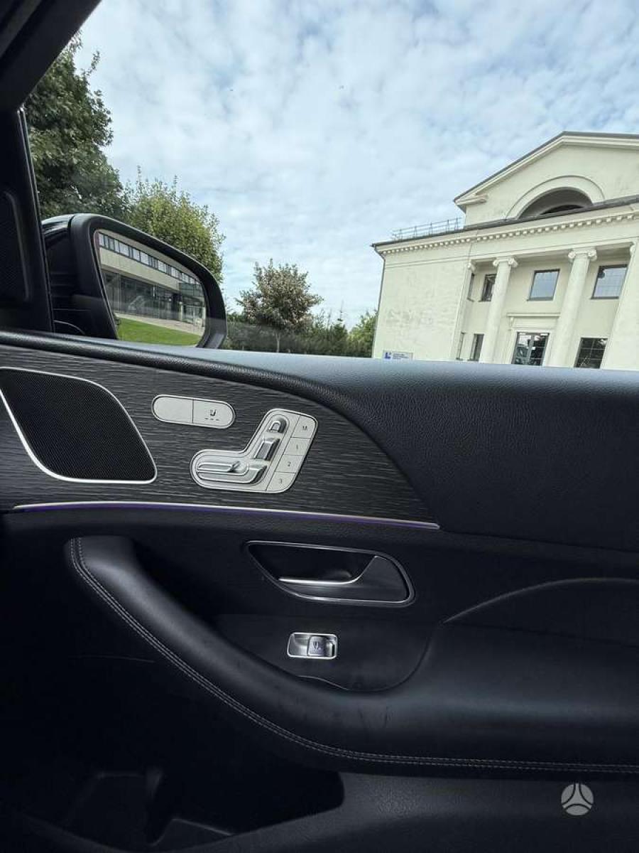 Black Mercedes-Benz GLE 350 2020 in Klaipeda, with an engine capacity of 1.95 L and mileage of 178 thousand km for 49998 €, photo 10 on AUTOMOTO.COM.LV