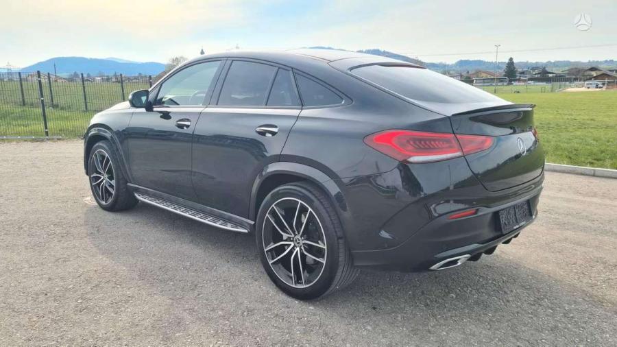Black Mercedes-Benz GLE 350 2021 in Vilnius, with an engine capacity of 2.93 L and mileage of 90 thousand km for 57000 €, photo 7 on AUTOMOTO.COM.LV