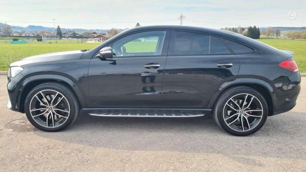 Melns Mercedes-Benz GLE 350 2021 Viļņa, ar dzinēja tilpumu 2.93 L un nobraukumu 90 tūkst. km par 57000 €, foto 8 vietnē AUTOMOTO.COM.LV