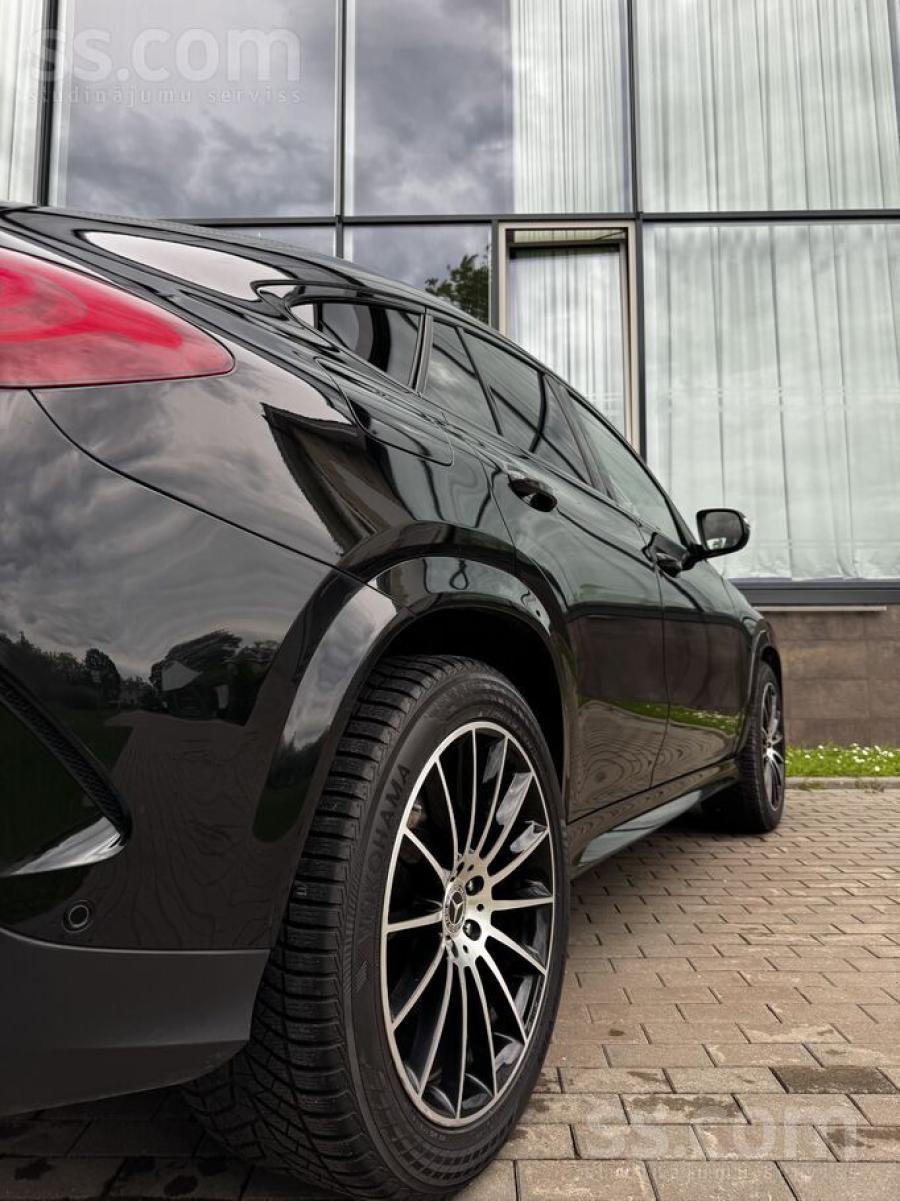 Melns Mercedes-Benz GLE 350 2021 Balvi, ar dzinēja tilpumu 3.00 L un nobraukumu 39 tūkst. km par 65500 €, foto 10 vietnē AUTOMOTO.COM.LV
