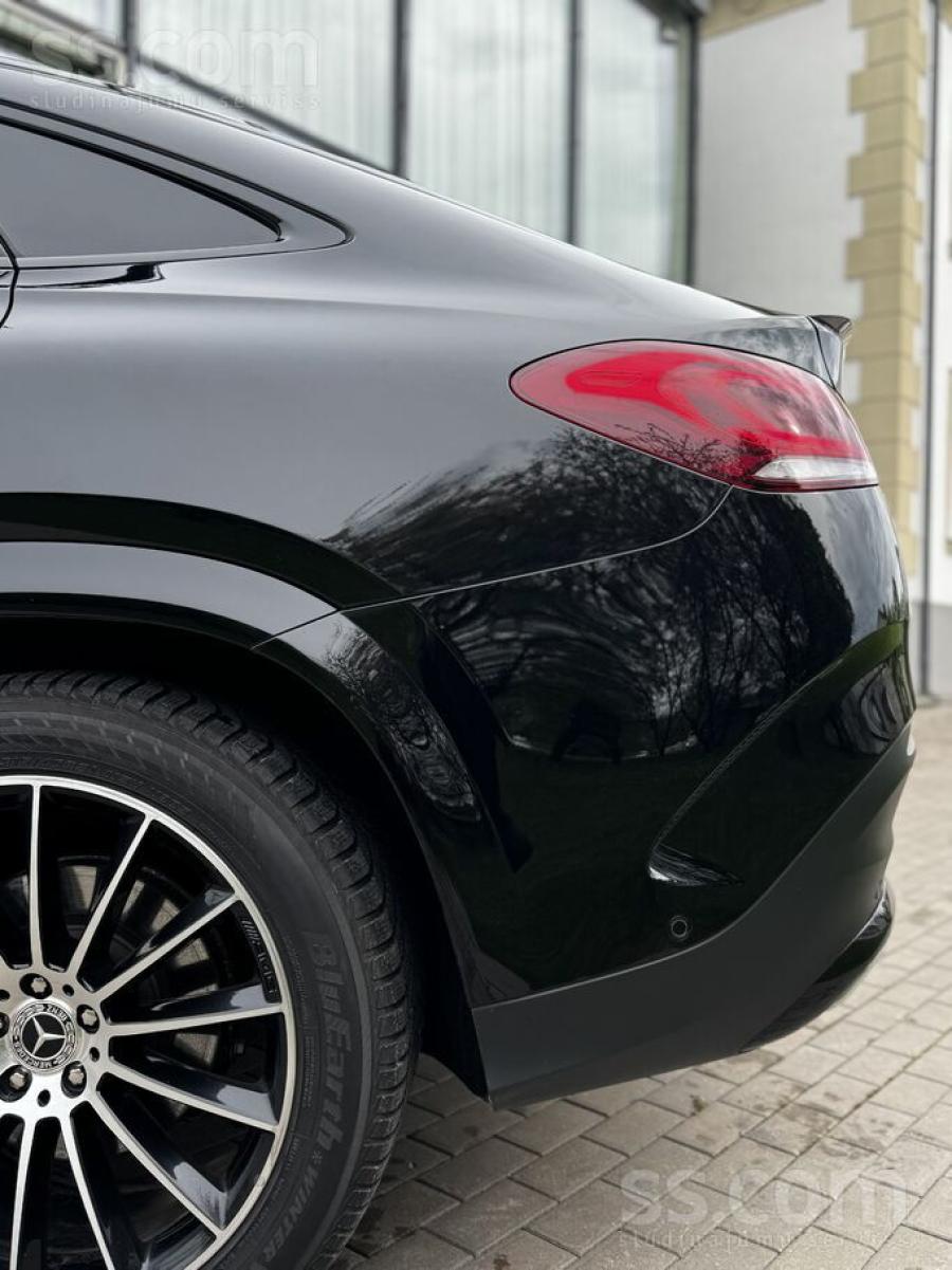 Melns Mercedes-Benz GLE 350 2021 Balvi, ar dzinēja tilpumu 3.00 L un nobraukumu 39 tūkst. km par 65500 €, foto 13 vietnē AUTOMOTO.COM.LV