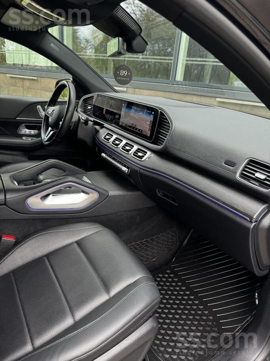 Melns Mercedes-Benz GLE 350 2021 Balvi, ar dzinēja tilpumu 3.00 L un nobraukumu 39 tūkst. km par 65500 €, foto 17 vietnē AUTOMOTO.COM.LV