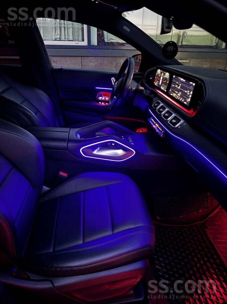 Melns Mercedes-Benz GLE 350 2021 Balvi, ar dzinēja tilpumu 3.00 L un nobraukumu 39 tūkst. km par 65500 €, foto 22 vietnē AUTOMOTO.COM.LV