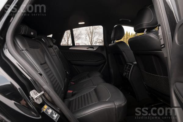 Melns Mercedes-Benz GLE 350 2015 Jelgava, ar dzinēja tilpumu 3.00 L un nobraukumu 183 tūkst. km par 37000 €, foto 10 vietnē AUTOMOTO.COM.LV
