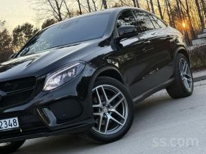 Melns Mercedes-Benz GLE 350 2015 Jūrmala, ar dzinēja tilpumu 3.00 L un nobraukumu 0 tūkst. km par 25950 €, foto 4 vietnē AUTOMOTO.COM.LV