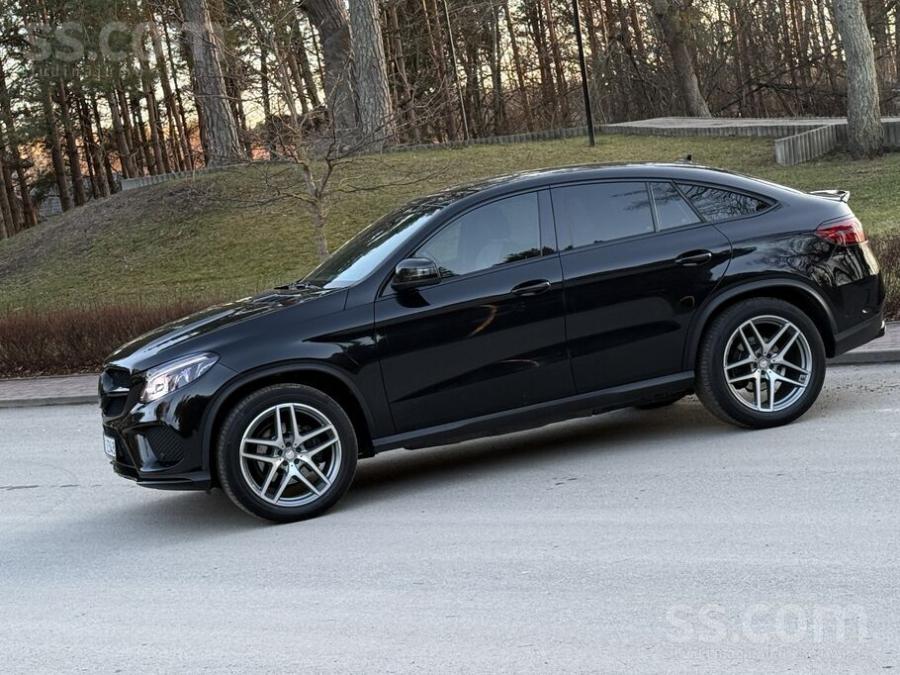 Melns Mercedes-Benz GLE 350 2015 Jūrmala, ar dzinēja tilpumu 3.00 L un nobraukumu 0 tūkst. km par 25950 €, foto 5 vietnē AUTOMOTO.COM.LV