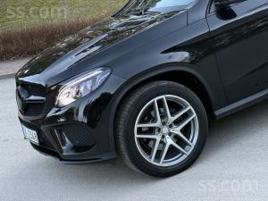 Melns Mercedes-Benz GLE 350 2015 Jūrmala, ar dzinēja tilpumu 3.00 L un nobraukumu 0 tūkst. km par 25950 €, foto 7 vietnē AUTOMOTO.COM.LV