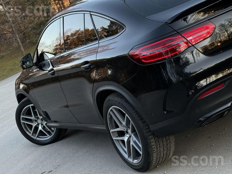 Melns Mercedes-Benz GLE 350 2015 Jūrmala, ar dzinēja tilpumu 3.00 L un nobraukumu 0 tūkst. km par 25950 €, foto 15 vietnē AUTOMOTO.COM.LV