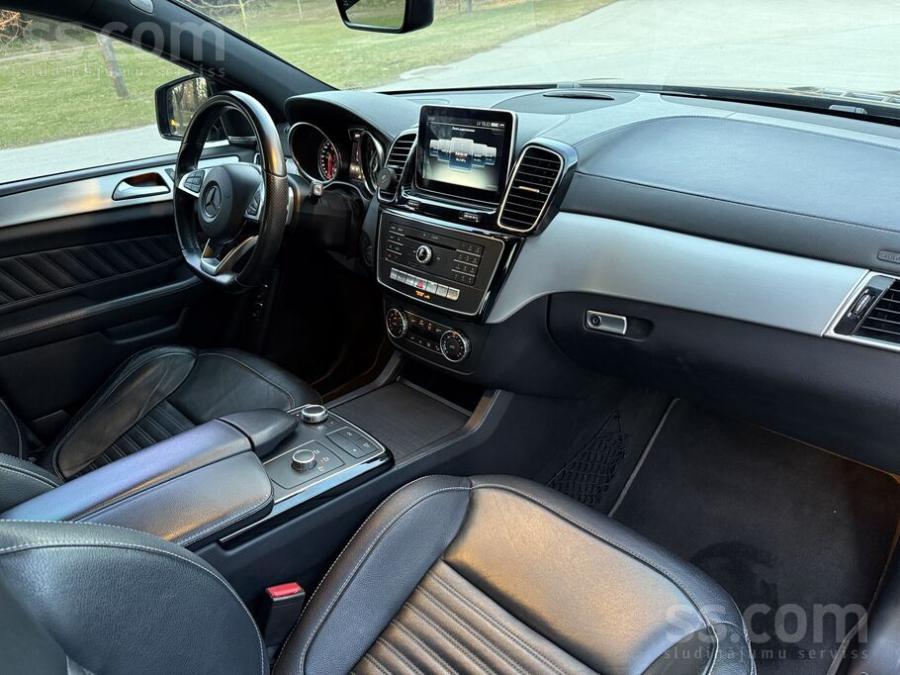 Melns Mercedes-Benz GLE 350 2015 Jūrmala, ar dzinēja tilpumu 3.00 L un nobraukumu 0 tūkst. km par 25950 €, foto 22 vietnē AUTOMOTO.COM.LV