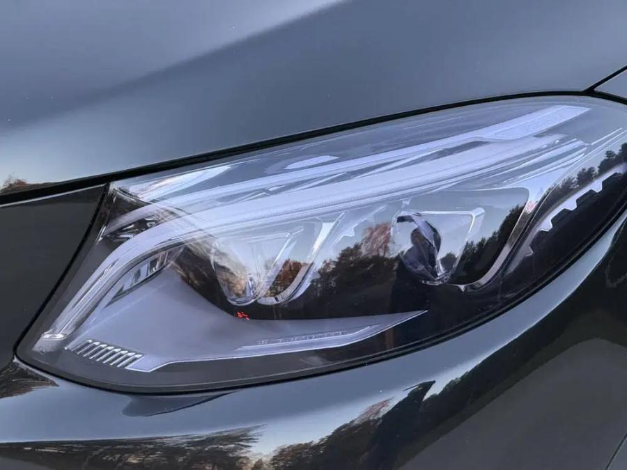 Black Mercedes-Benz GLE 350 2015 in Jurmala, with an engine capacity of 3.00 L and mileage of 220 thousand km for 21950 €, photo 9 on AUTOMOTO.COM.LV