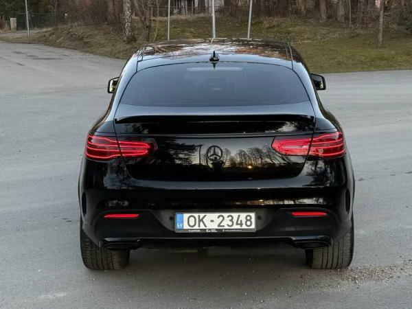 Черный Мерседес ГЛE 350 2015 в Юрмала, объемом двигателя 3.00 л и пробегом 220 тыс. км за 21950 €, фото 10 на AUTOMOTO.COM.LV
