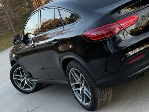 Black Mercedes-Benz GLE 350 2015 in Jurmala, with an engine capacity of 3.00 L and mileage of 220 thousand km for 21950 €, photo 15 on AUTOMOTO.COM.LV
