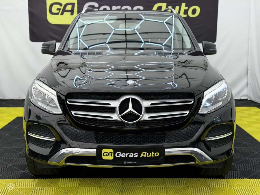 Черный Мерседес ГЛE 350 2015 в Вильнюс, объемом двигателя 2.99 л и пробегом 269 тыс. км за 20800 €, фото 3 на AUTOMOTO.COM.LV