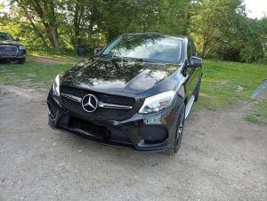 Melns Mercedes-Benz GLE 350 2015 Panevēža, ar dzinēja tilpumu 2.99 L un nobraukumu 247 tūkst. km par 22850 €, foto 6 vietnē AUTOMOTO.COM.LV