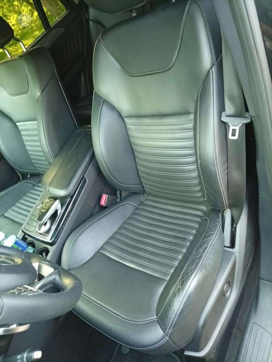 Melns Mercedes-Benz GLE 350 2015 Panevēža, ar dzinēja tilpumu 2.99 L un nobraukumu 247 tūkst. km par 22850 €, foto 26 vietnē AUTOMOTO.COM.LV