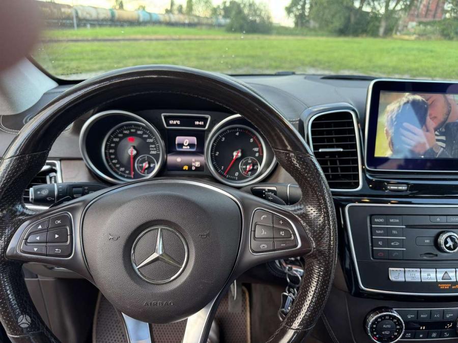 Черный Мерседес ГЛE 350 2015 в Шяуляй, объемом двигателя 2.99 л и пробегом 314 тыс. км за 19000 €, фото 15 на AUTOMOTO.COM.LV