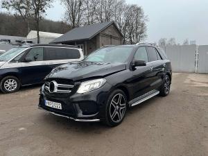 Melns Mercedes-Benz GLE 350 2016 Kauņa, ar dzinēja tilpumu 2.99 L un nobraukumu 98 tūkst. km par 10900 €, foto  vietnē AUTOMOTO.COM.LV