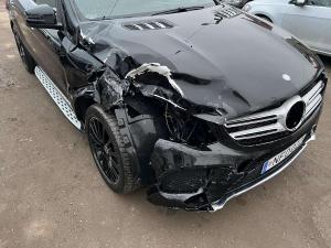 Melns Mercedes-Benz GLE 350 2016 Kauņa, ar dzinēja tilpumu 2.99 L un nobraukumu 98 tūkst. km par 10900 €, foto 6 vietnē AUTOMOTO.COM.LV