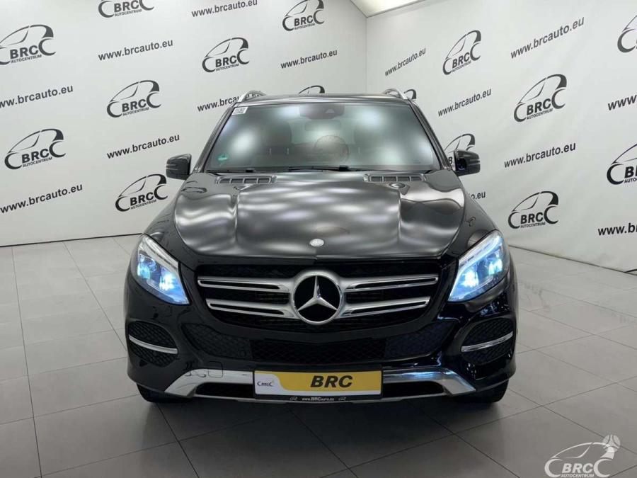 Black Mercedes-Benz GLE 350 2016 in Vilnius, with an engine capacity of 2.99 L and mileage of 109 thousand km for 22500 €, photo 24 on AUTOMOTO.COM.LV