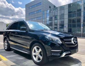 Black Mercedes-Benz GLE 350 2016 in Vilnius, with an engine capacity of 2.99 L and mileage of 109 thousand km for 23500 €, photo 2 on AUTOMOTO.COM.LV
