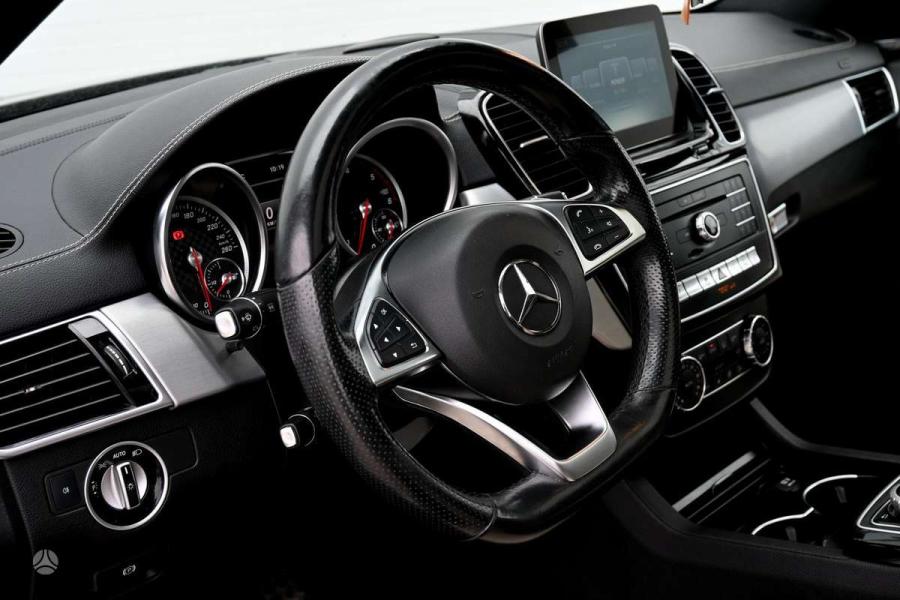 Melns Mercedes-Benz GLE 350 2016 Kretinga, ar dzinēja tilpumu 2.99 L un nobraukumu 239 tūkst. km par 29999 €, foto 20 vietnē AUTOMOTO.COM.LV