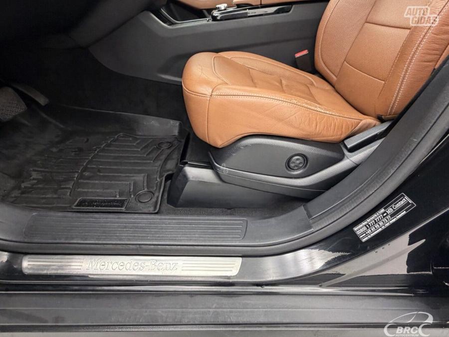 Melns Mercedes-Benz GLE 350 2016 Avižieniai, ar dzinēja tilpumu 3.00 L un nobraukumu 265 tūkst. km par 26900 €, foto 23 vietnē AUTOMOTO.COM.LV