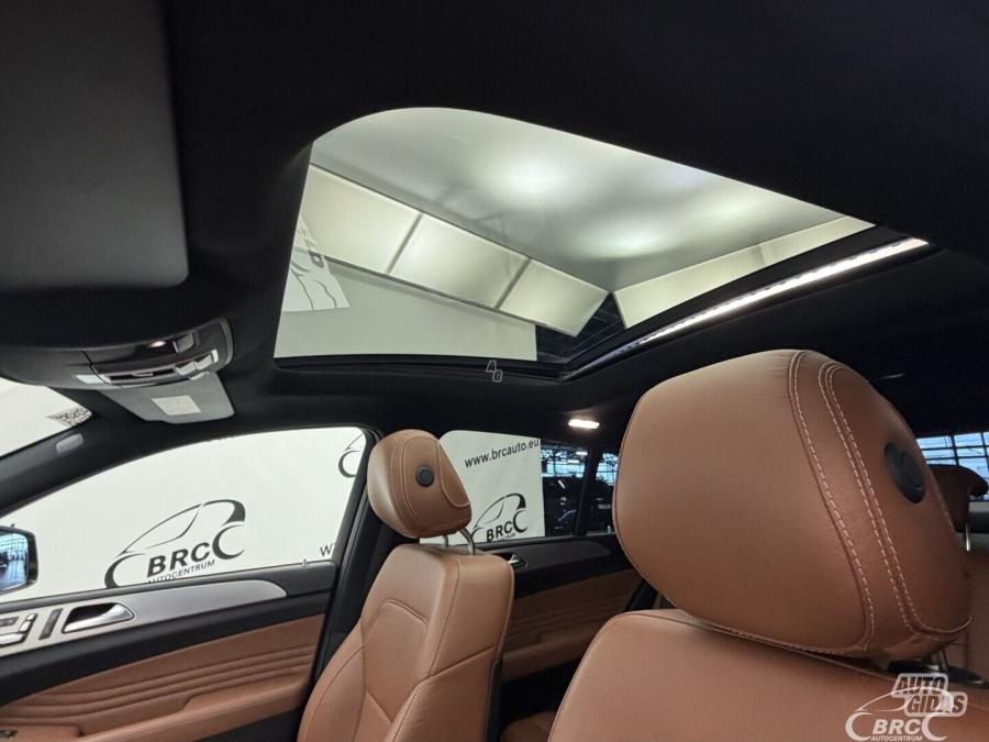 Melns Mercedes-Benz GLE 350 2016 Avižieniai, ar dzinēja tilpumu 3.00 L un nobraukumu 265 tūkst. km par 26900 €, foto 26 vietnē AUTOMOTO.COM.LV
