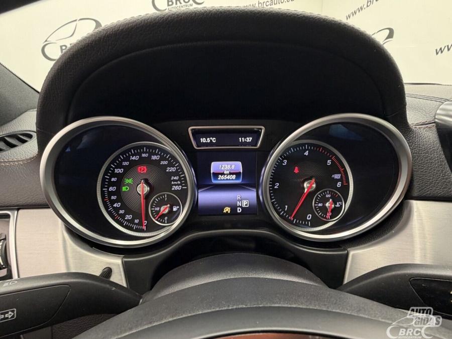Melns Mercedes-Benz GLE 350 2016 Avižieniai, ar dzinēja tilpumu 3.00 L un nobraukumu 265 tūkst. km par 26900 €, foto 33 vietnē AUTOMOTO.COM.LV