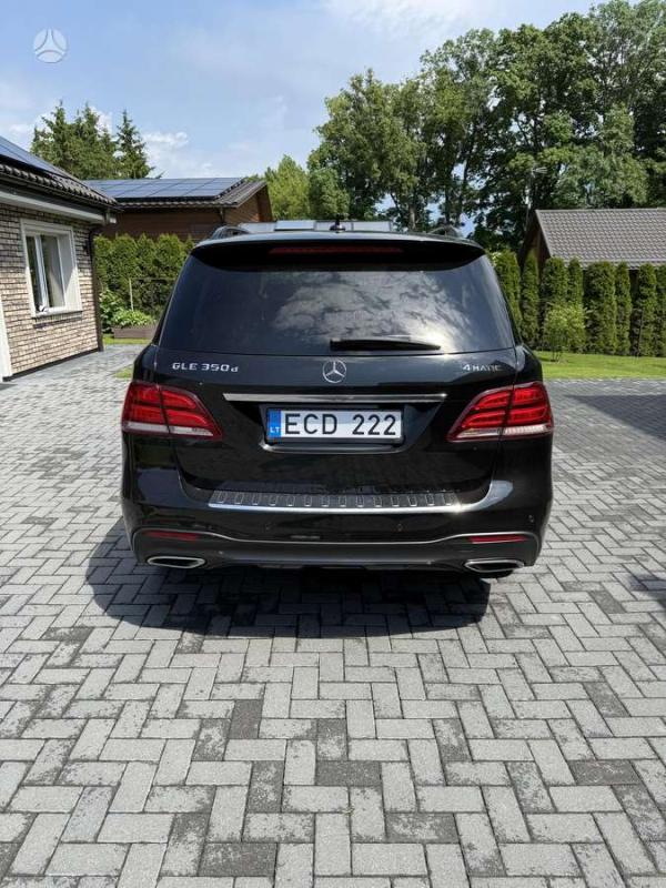Melns Mercedes-Benz GLE 350 2016 Pasvalys, ar dzinēja tilpumu 3.00 L un nobraukumu 271 tūkst. km par 23500 €, foto 6 vietnē AUTOMOTO.COM.LV