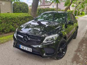 Black Mercedes-Benz GLE 350 2016 in Prienai, with an engine capacity of 2.99 L and mileage of 247 thousand km for 33000 €, photo  on AUTOMOTO.COM.LV