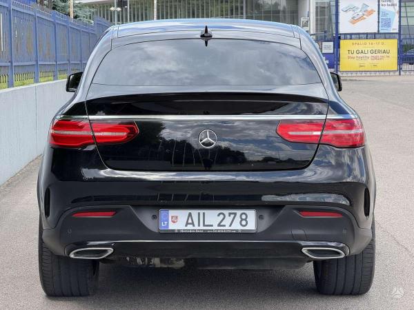 Melns Mercedes-Benz GLE 350 2016 Viļņa, ar dzinēja tilpumu 2.99 L un nobraukumu 114 tūkst. km par 32000 €, foto 3 vietnē AUTOMOTO.COM.LV