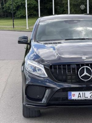 Melns Mercedes-Benz GLE 350 2016 Viļņa, ar dzinēja tilpumu 2.99 L un nobraukumu 114 tūkst. km par 32000 €, foto 12 vietnē AUTOMOTO.COM.LV