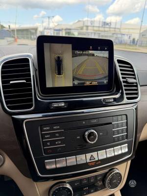 Melns Mercedes-Benz GLE 350 2016 Viļņa, ar dzinēja tilpumu 2.99 L un nobraukumu 114 tūkst. km par 32000 €, foto 18 vietnē AUTOMOTO.COM.LV