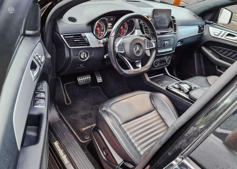 Melns Mercedes-Benz GLE 350 2016 Mažeikiai, ar dzinēja tilpumu 3.00 L un nobraukumu 73 tūkst. km par 28999 €, foto 9 vietnē AUTOMOTO.COM.LV