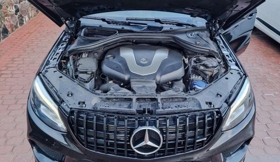 Melns Mercedes-Benz GLE 350 2016 Mažeikiai, ar dzinēja tilpumu 3.00 L un nobraukumu 73 tūkst. km par 28999 €, foto 22 vietnē AUTOMOTO.COM.LV
