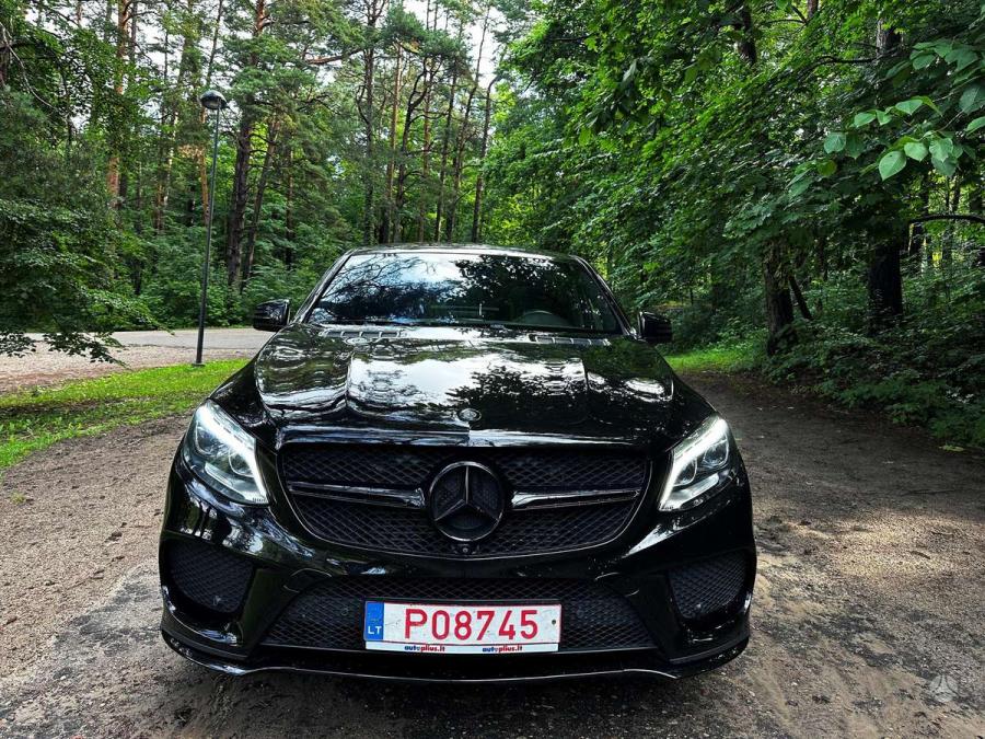 Черный Мерседес ГЛE 350 2016 в Вильнюс, объемом двигателя 2.99 л и пробегом 240 тыс. км за 28950 €, фото 16 на AUTOMOTO.COM.LV