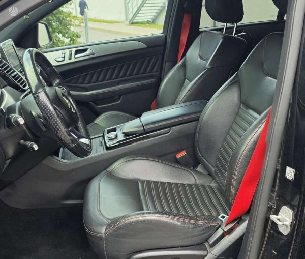 Melns Mercedes-Benz GLE 350 2016 Viļņa, ar dzinēja tilpumu 2.99 L un nobraukumu 320 tūkst. km par 17300 €, foto 10 vietnē AUTOMOTO.COM.LV