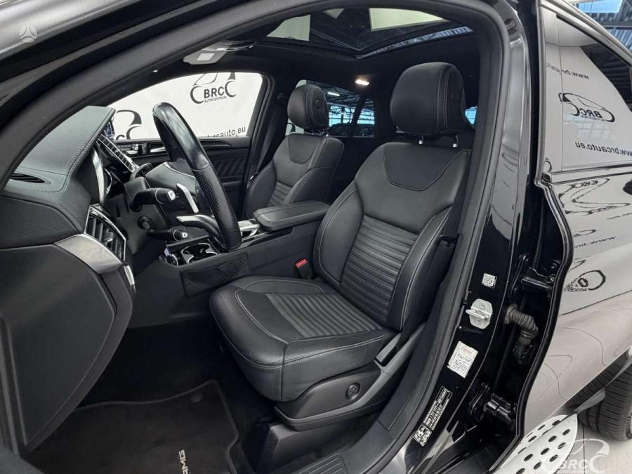 Melns Mercedes-Benz GLE 350 2016 Viļņa, ar dzinēja tilpumu 2.99 L un nobraukumu 240 tūkst. km par 28900 €, foto 25 vietnē AUTOMOTO.COM.LV