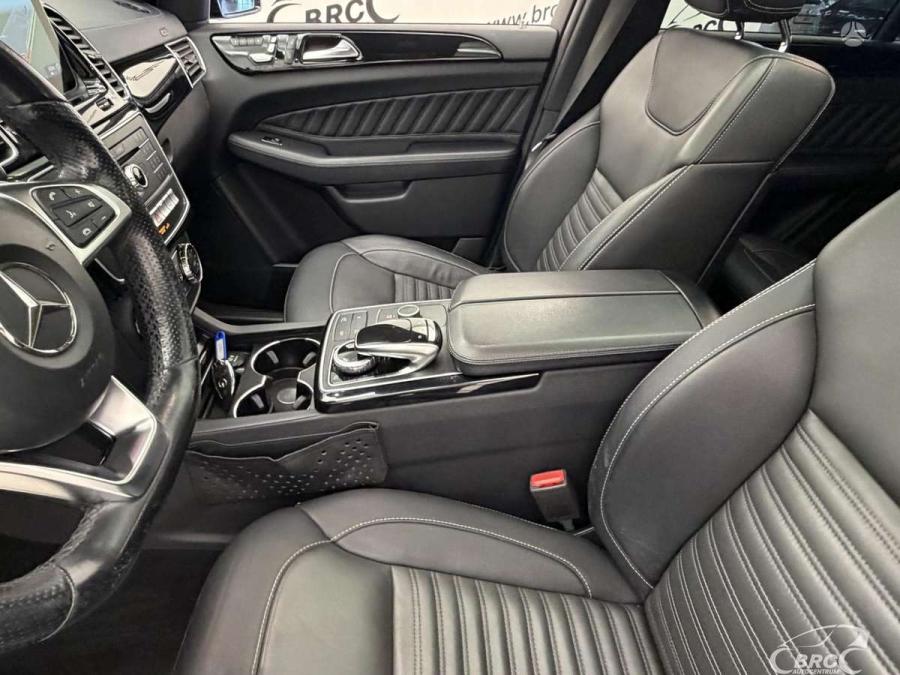 Melns Mercedes-Benz GLE 350 2016 Viļņa, ar dzinēja tilpumu 2.99 L un nobraukumu 240 tūkst. km par 28900 €, foto 27 vietnē AUTOMOTO.COM.LV