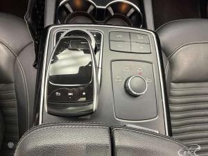Melns Mercedes-Benz GLE 350 2016 Viļņa, ar dzinēja tilpumu 2.99 L un nobraukumu 240 tūkst. km par 28900 €, foto 30 vietnē AUTOMOTO.COM.LV