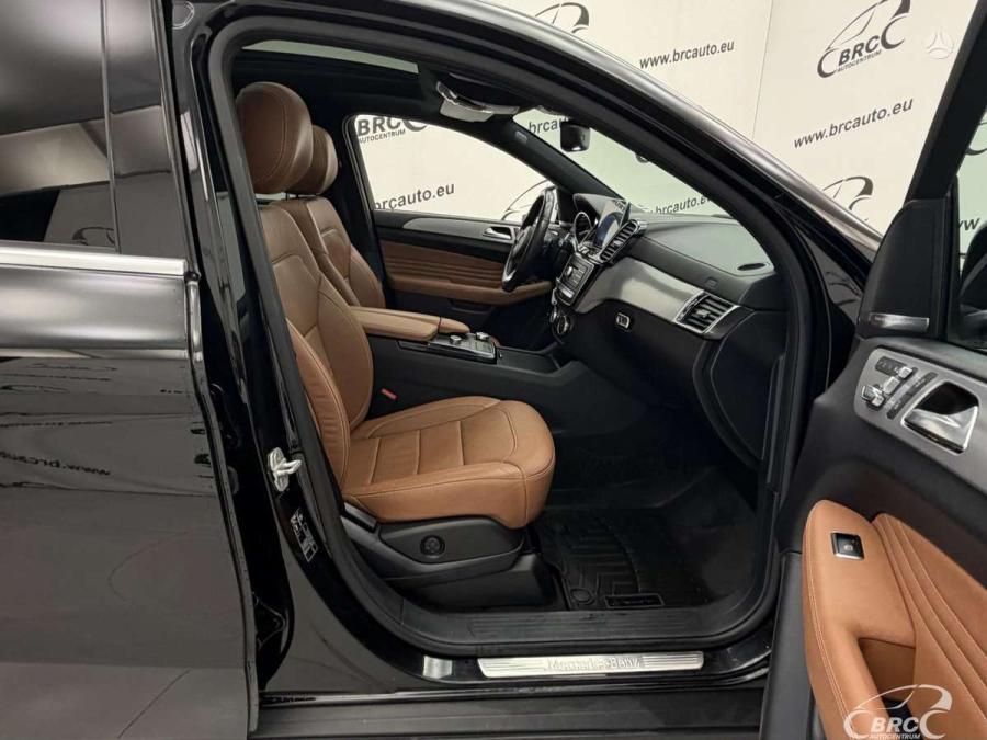 Melns Mercedes-Benz GLE 350 2016 Viļņa, ar dzinēja tilpumu 2.99 L un nobraukumu 265 tūkst. km par 23900 €, foto 6 vietnē AUTOMOTO.COM.LV