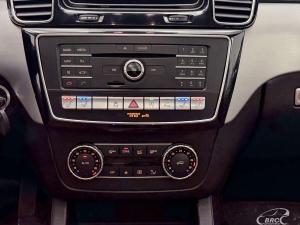 Melns Mercedes-Benz GLE 350 2016 Viļņa, ar dzinēja tilpumu 2.99 L un nobraukumu 265 tūkst. km par 23900 €, foto 18 vietnē AUTOMOTO.COM.LV