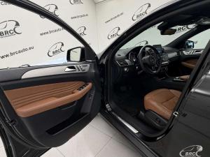 Melns Mercedes-Benz GLE 350 2016 Viļņa, ar dzinēja tilpumu 2.99 L un nobraukumu 265 tūkst. km par 23900 €, foto 21 vietnē AUTOMOTO.COM.LV