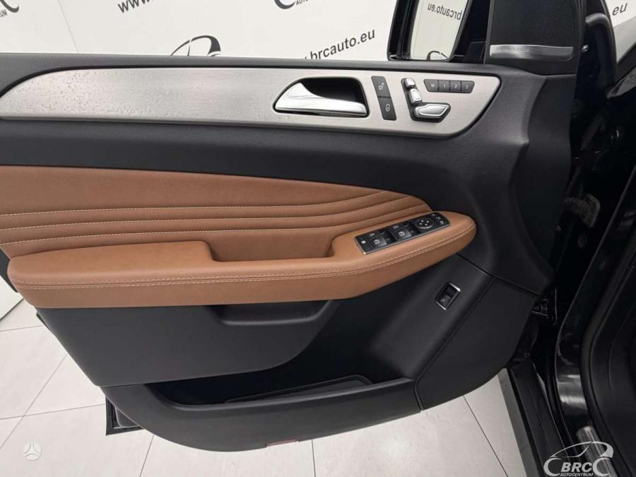 Melns Mercedes-Benz GLE 350 2016 Viļņa, ar dzinēja tilpumu 2.99 L un nobraukumu 265 tūkst. km par 23900 €, foto 22 vietnē AUTOMOTO.COM.LV