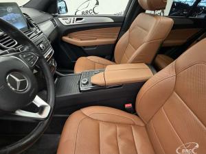 Melns Mercedes-Benz GLE 350 2016 Viļņa, ar dzinēja tilpumu 2.99 L un nobraukumu 265 tūkst. km par 23900 €, foto 26 vietnē AUTOMOTO.COM.LV