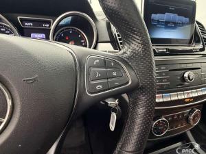 Melns Mercedes-Benz GLE 350 2016 Viļņa, ar dzinēja tilpumu 2.99 L un nobraukumu 265 tūkst. km par 23900 €, foto 32 vietnē AUTOMOTO.COM.LV