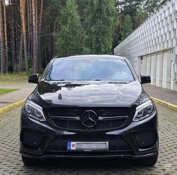 Melns Mercedes-Benz GLE 350 2016 Viļņa, ar dzinēja tilpumu 2.99 L un nobraukumu 320 tūkst. km par 17700 €, foto 3 vietnē AUTOMOTO.COM.LV