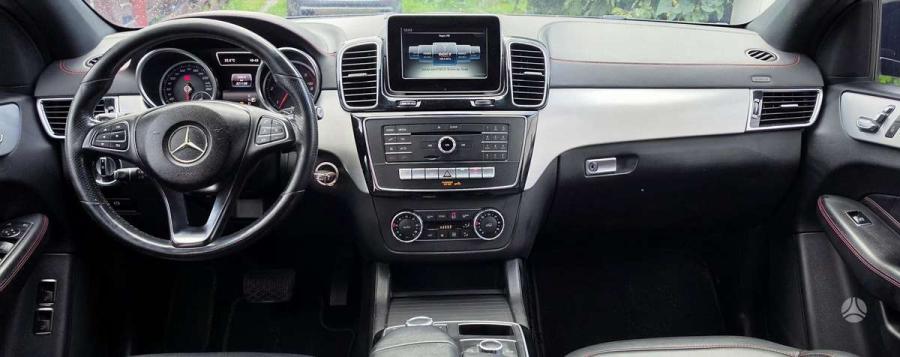 Black Mercedes-Benz GLE 350 2016 in Vilnius, with an engine capacity of 2.99 L and mileage of 320 thousand km for 17500 €, photo 10 on AUTOMOTO.COM.LV